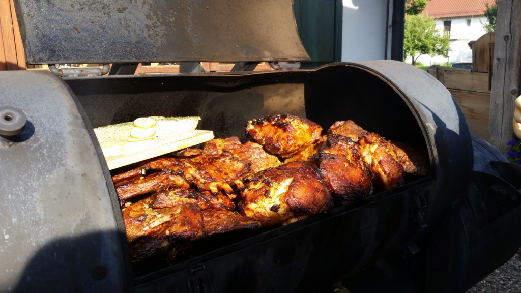 Barbecue-Smoker • Landgasthof Lenderstuben